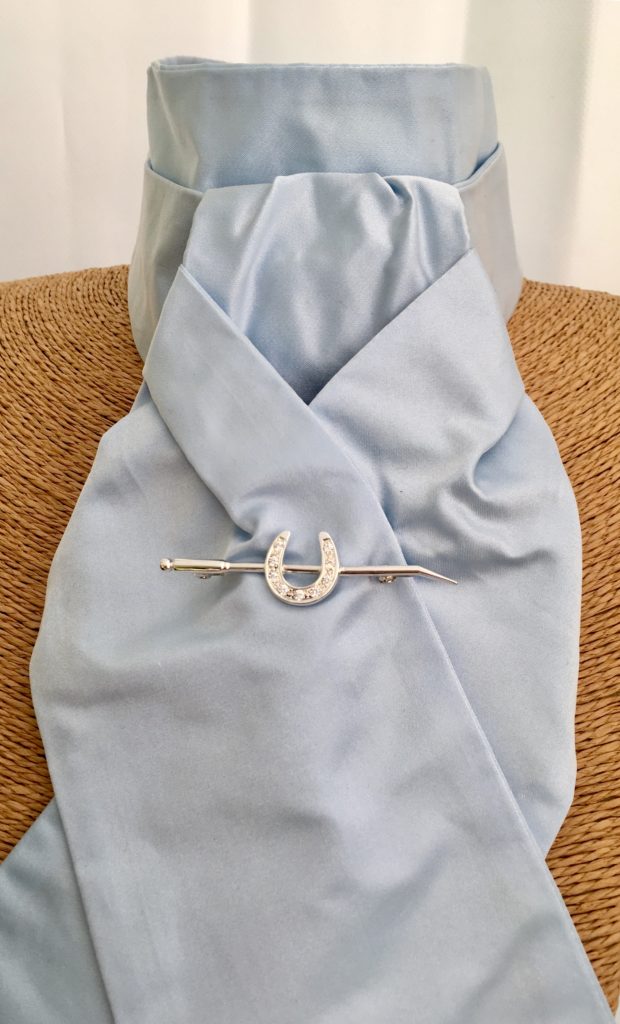 Horseshoe on Whip Silver Stock Pin – Stockpin Chic